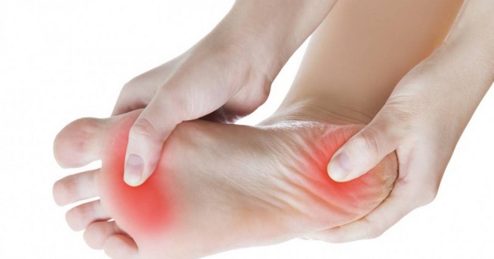 Vous sentez des douleurs au talon ? Traitez la fasciite plantaire avec ...